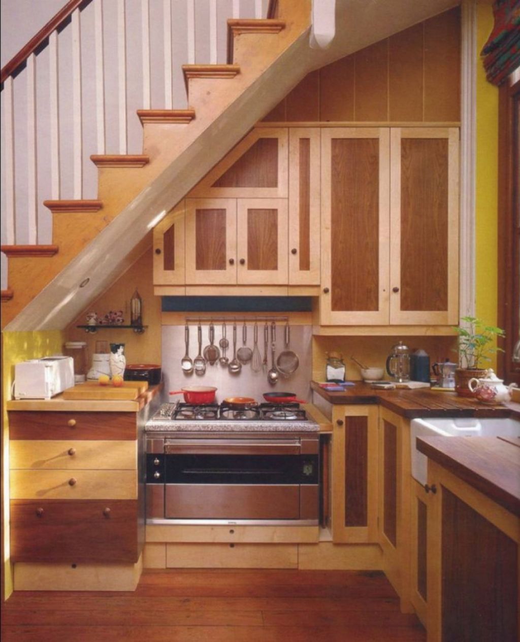 25 Clever Under Stairs Ideas to Optimize the Leftover Space – Home And ...